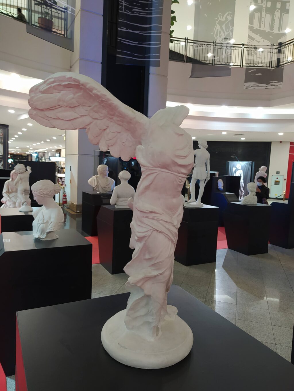 A beleza das esculturas helênicas - Banzeiros